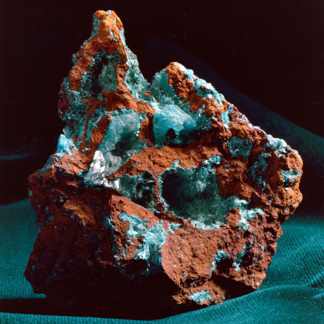 Magnesite: Discover Its Unique Properties and Benefits for Wellbeing ...