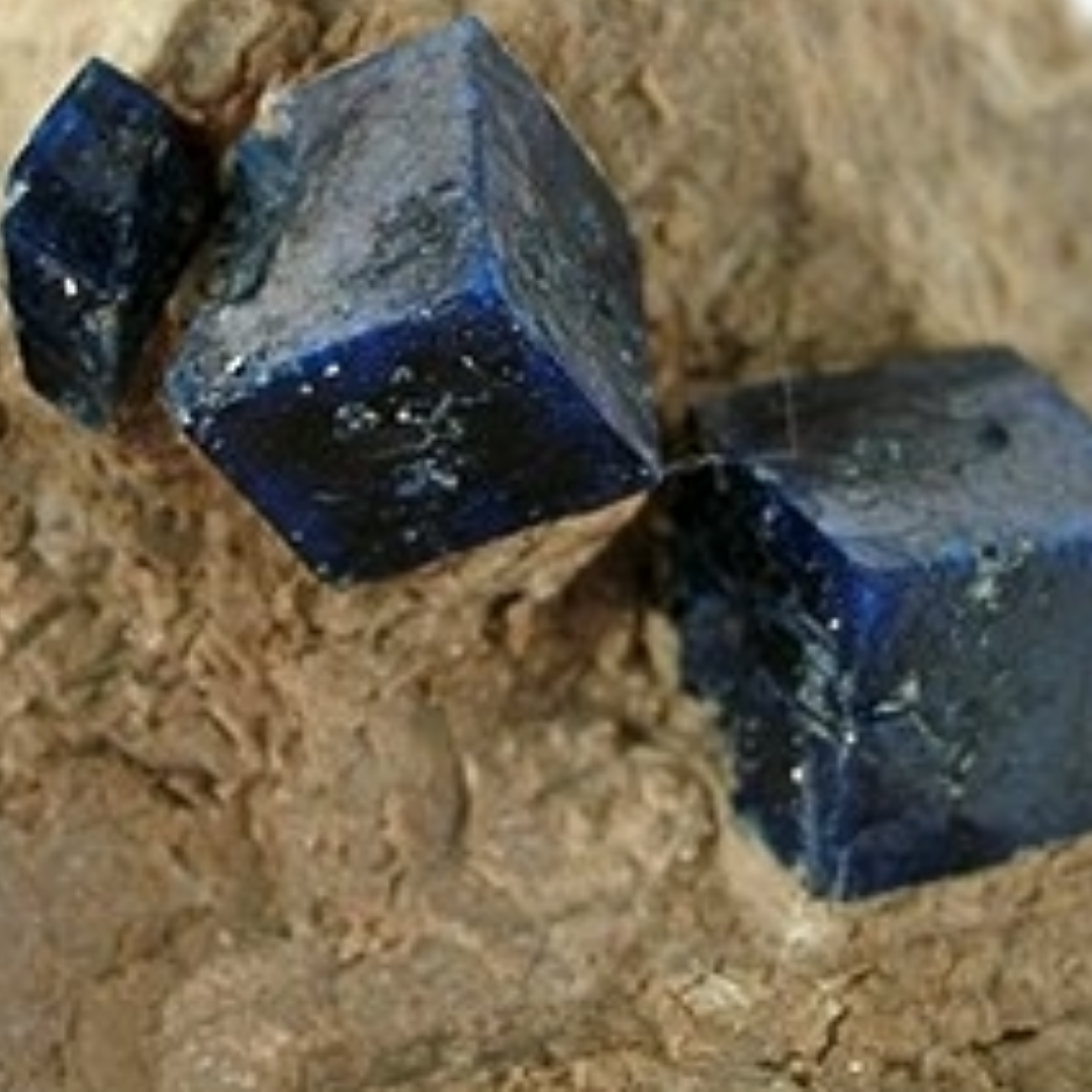 Hypersthene Gemstone: A Comprehensive Guide to Its Properties, Meaning ...