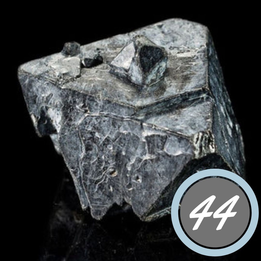 44 Gorgeous Grey Gemstones & Crystals with Photos – Fierce Lynx Designs